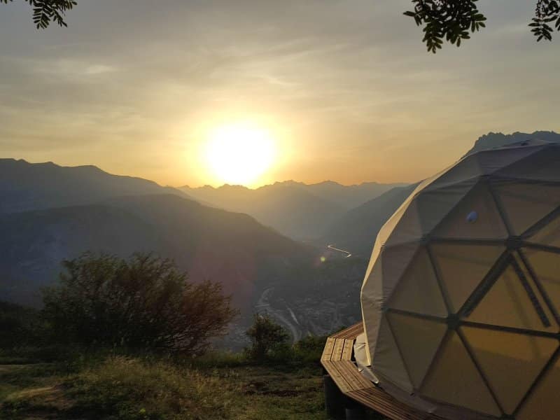 Un hébergement insolite pour une nuit dans un Dôme en Rhône-Alpes